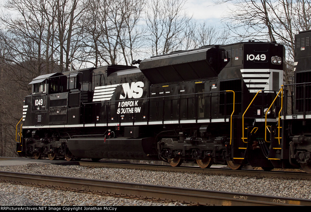 NS 1049
